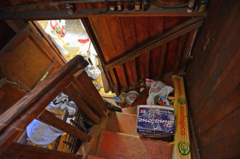 How to Use Old Things in the Interior of the Cottage