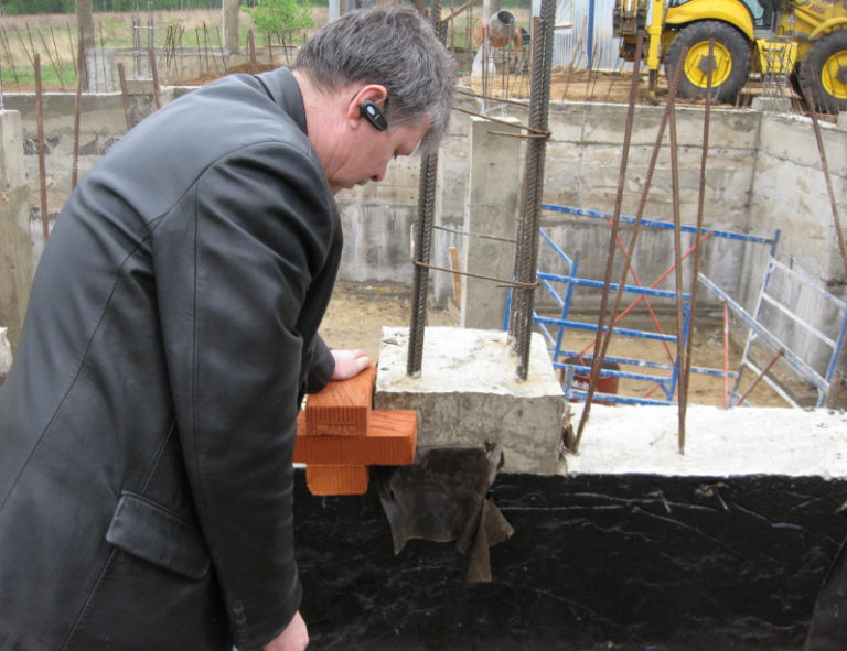 Cold Bridges in Country Houses: Typical Cases