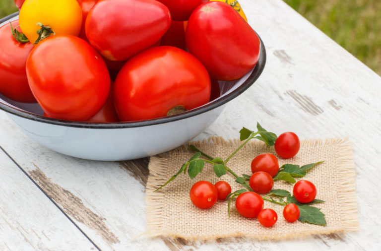 What Determines the Taste of Tomatoes