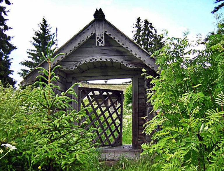 Top 10 Ideas of Unusual Garden Gates