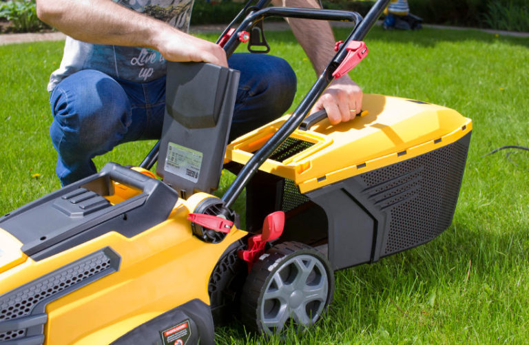 What Features of Lawn Mower Will Make Life Easier