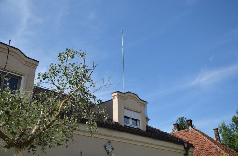 Lightning Rod At The Cottage: Why You Need It And How To Make It