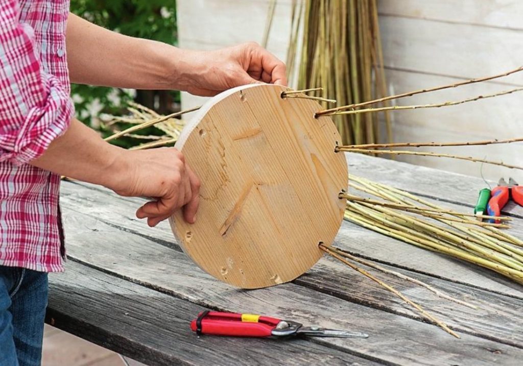 Weaving From Twigs: Garden Planters And An Obelisk With Your Own Hands