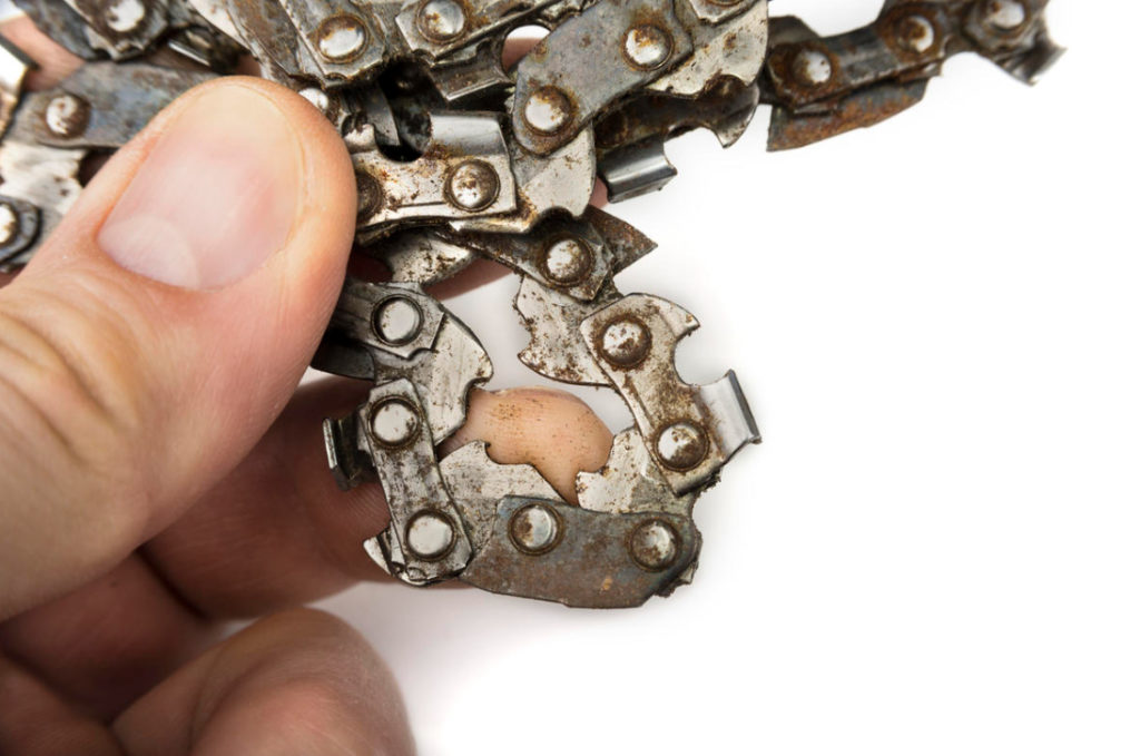 Proper Operation Of a Chainsaw: The Main Mistakes (Part 1)
